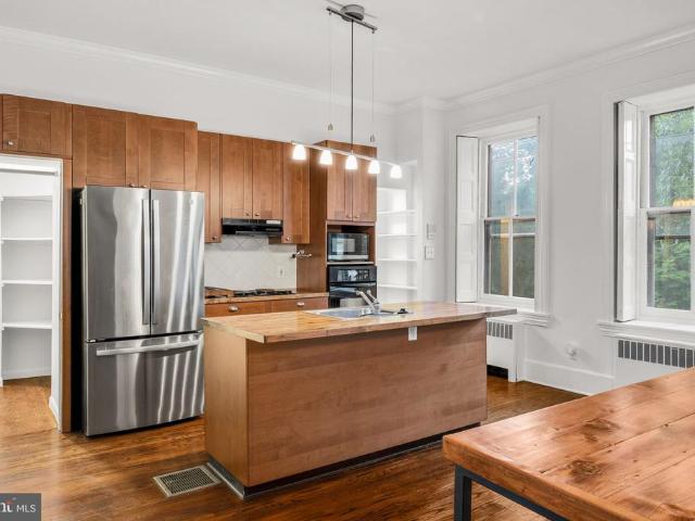 20 E Penn Street # 1
