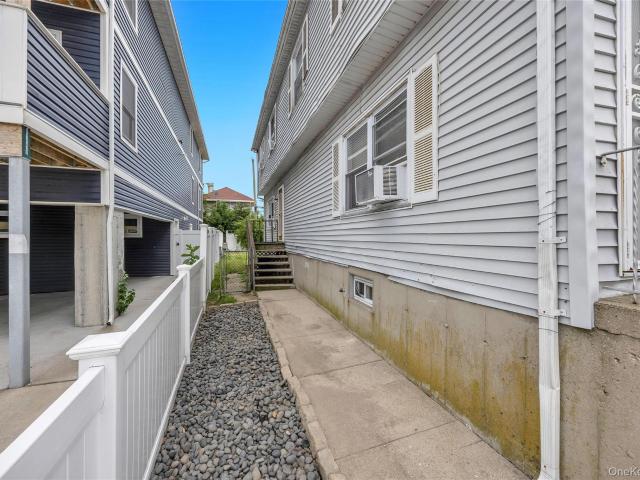20 E Pine Street