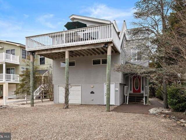 20 E 8th St, Barnegat Light, NJ 08006
