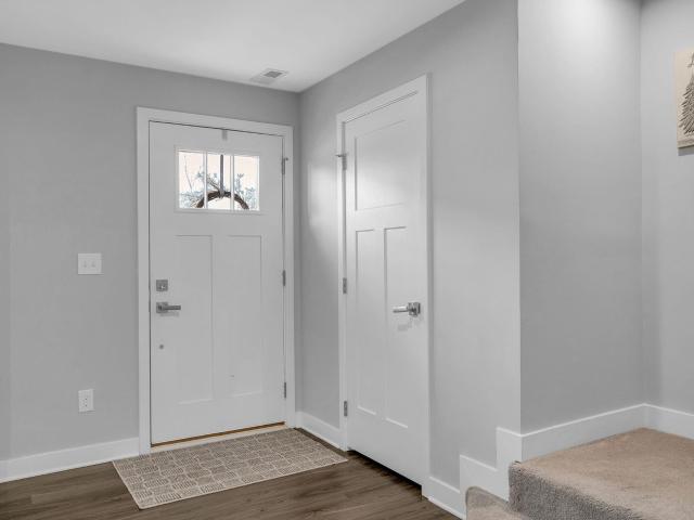 20 Eagle Field Ln, Greenville, SC 29607 | MLS #1589 | Compass