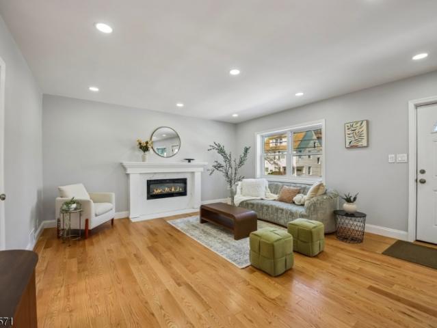 20 Edgar St