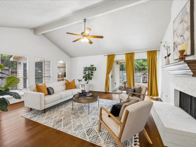 20 Edgewood Forest Court