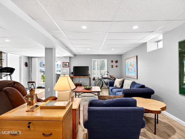 20 Edgewater Drive