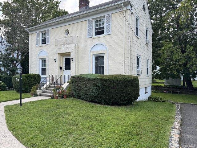 20 Elaine Ter, Yonkers, NY 10701