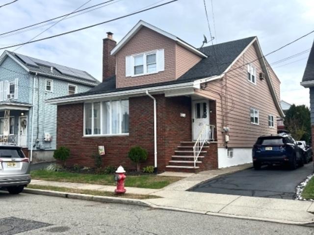 20 Elizabeth Pl, Totowa, NJ 07512 | MLS #4001 | Compass