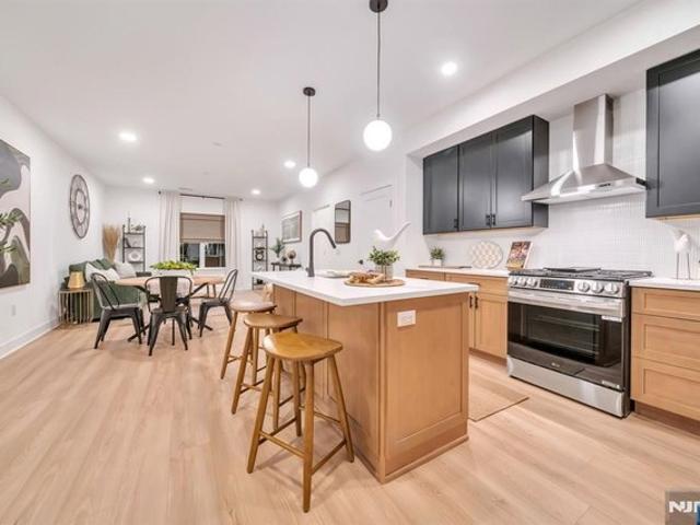 20 Encampment Ct Unit 107, Montville Township, NJ 07045
