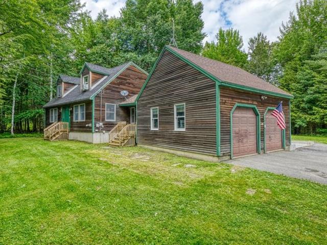 20 Fairwood Dr, Fairfield, ME 04937