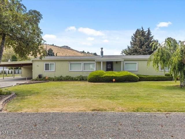 20 Falcon Crest Way, Yakima, WA 98908