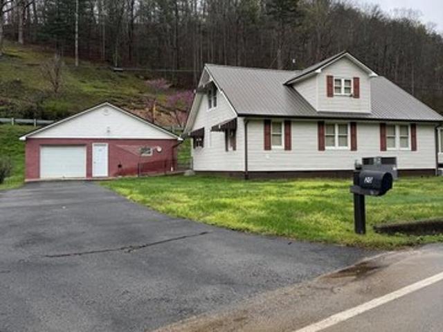 20 Fitch Br, Inez, KY 41224