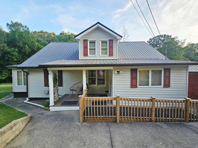 20 Fitch Branch Rd, Inez, KY 41224