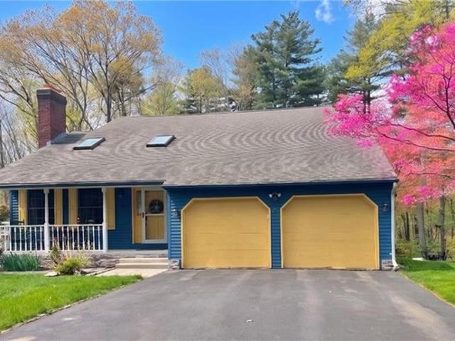 20 Follett St, North Smithfield, RI 02896