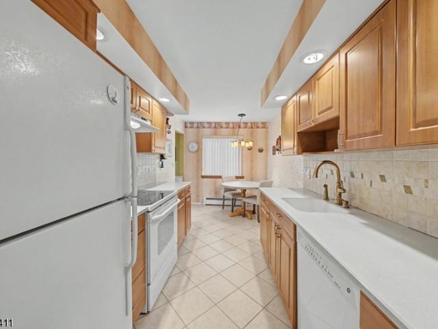 20 Foxwood Dr