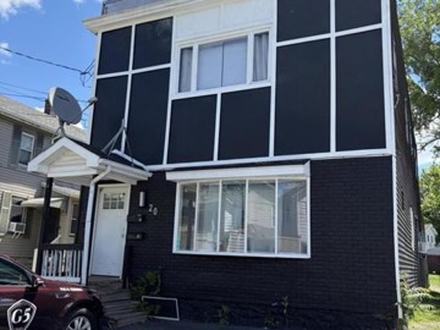 20 Franklin St, Larksville, PA 18704
