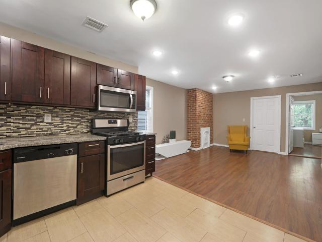 20 Gardner Ave # 2