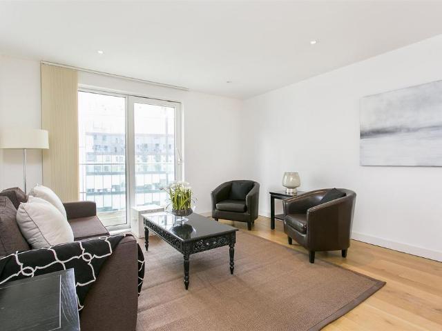 20 Gillingham Street, London SW1V 3 bed flat to rent £4,600 pcm £1,062 pw