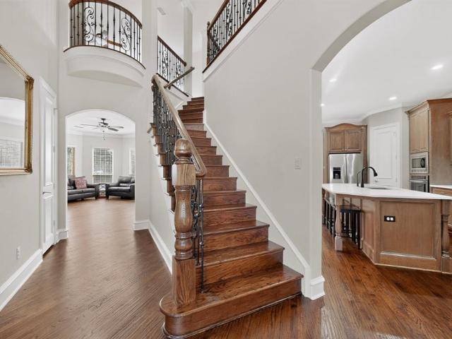 20 Glistening Pond Drive