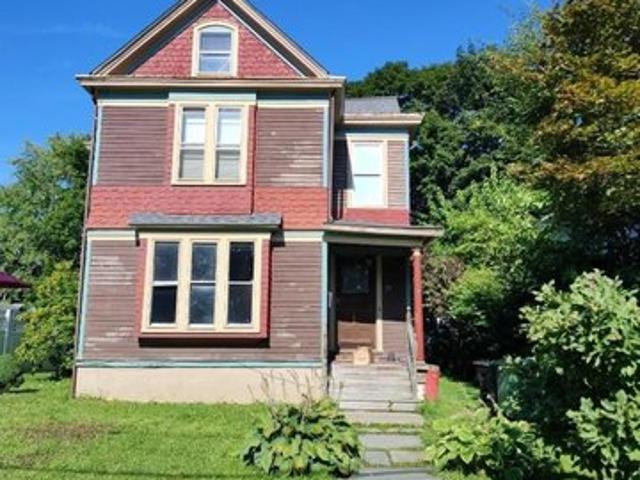 20 Grand Ave, Washington, NJ 07882