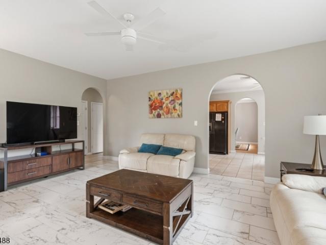 20 Greenbriar Ct