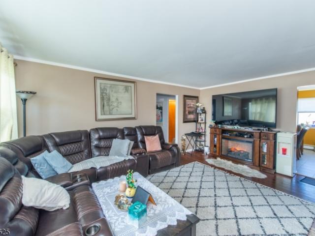 20 Halsey Ave # 18