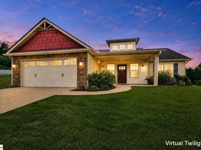 20 Hawkcrest Ct, Travelers Rest, SC 29690