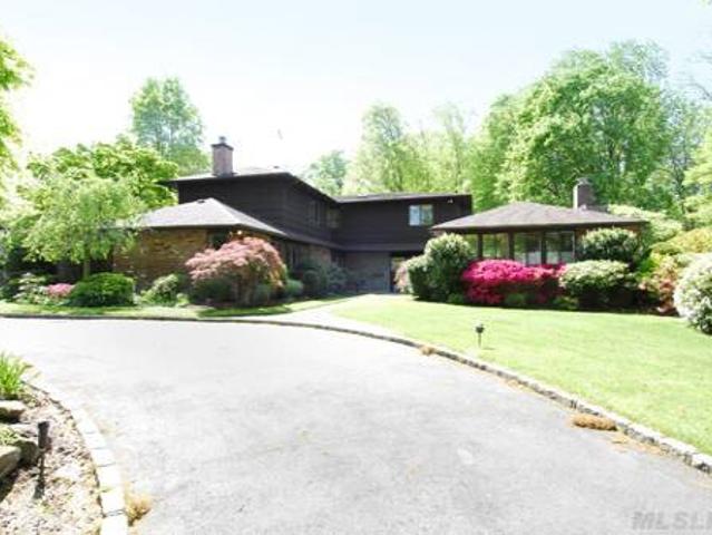 20 Henhawk Rd, Great Neck, NY 11024