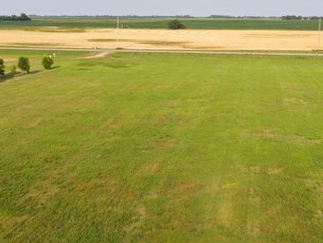 20 Highway SE, Jamestown, ND 58401