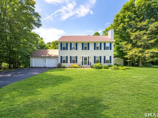 20 Holly Bush Ln, Norwich, CT 06360