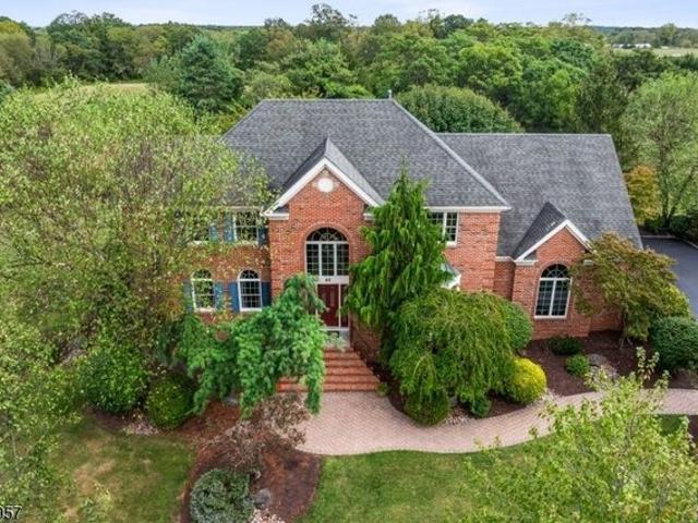 20 Horseshoe Dr, Hillsborough Twp, NJ 08844