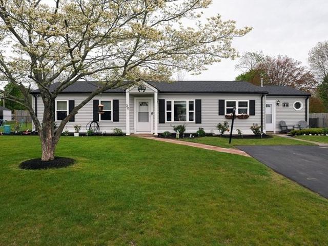 20 Jackson Rd, Hanover, MA 02339