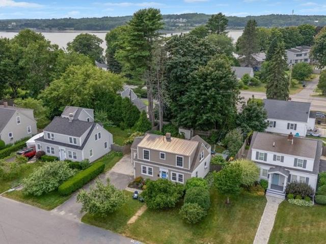 20 Just Mere Rd, Falmouth, ME 04105