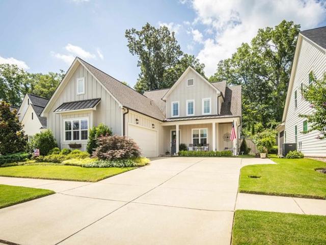 20 Lafayette Crossing Dr, Rossville, TN 38066