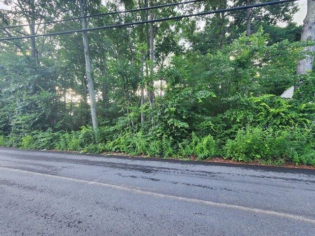 20 Lakeside Ave, Webster, MA 01570