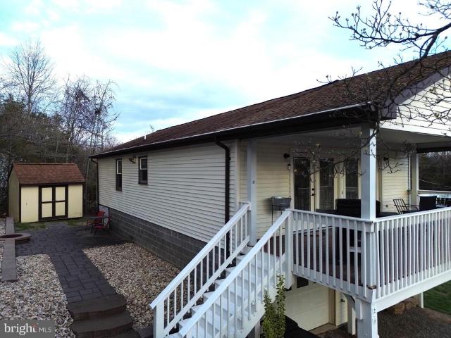 20 Lakeview Circle