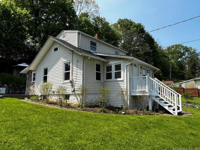 20 Lincoln Ave, Danbury, CT 06810