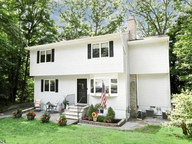 20 Linnea Pl, Ringwood, NJ 07456