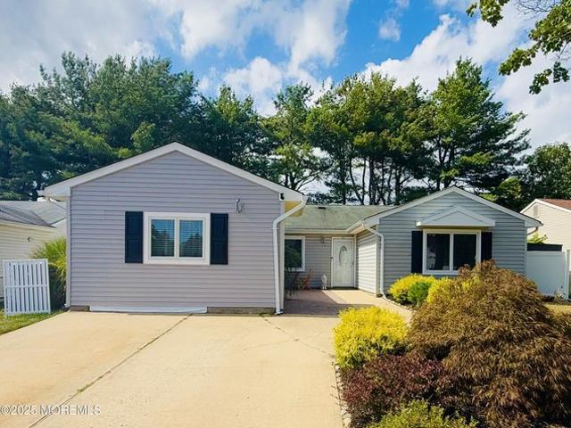 20 Long Rd, Freehold, NJ 07728