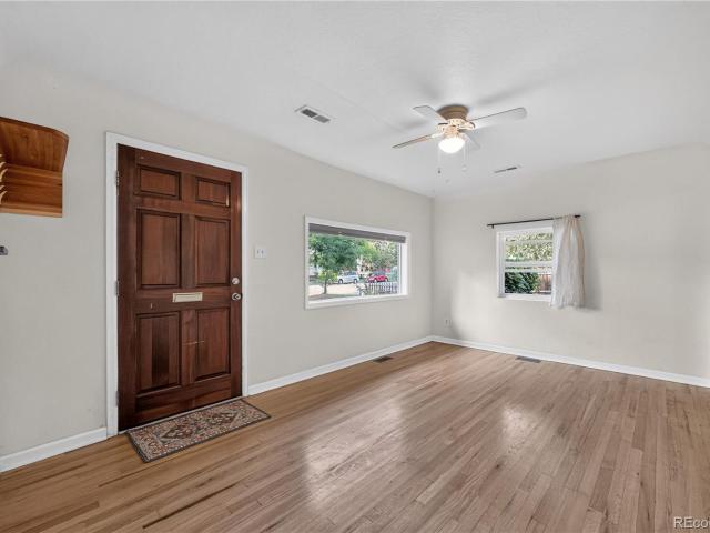 20 Longs Peak Avenue