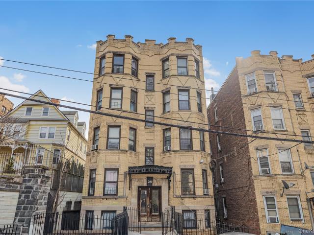 20 Locust Hill Avenue