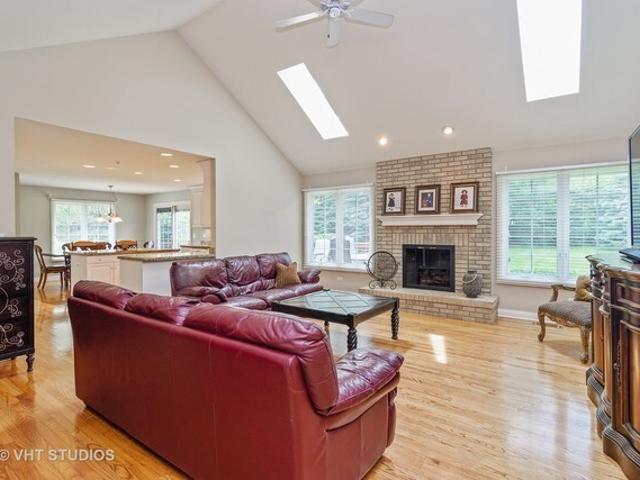 20 lochbrook lane