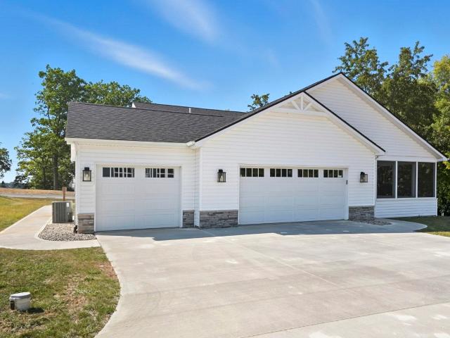 20 Ln 520 Lake James