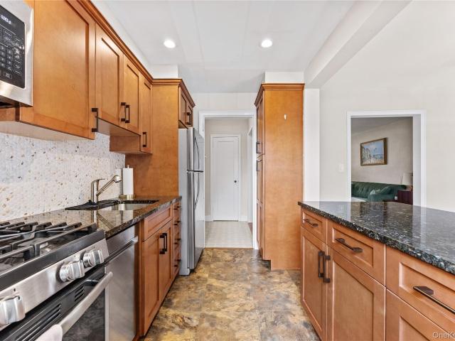 20 Manchester Road 2L