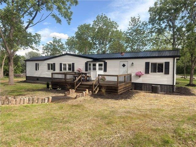 20 Maclaren Dr, Dundee, NY 14837