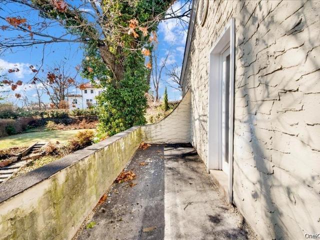 20 Mersereau Avenue