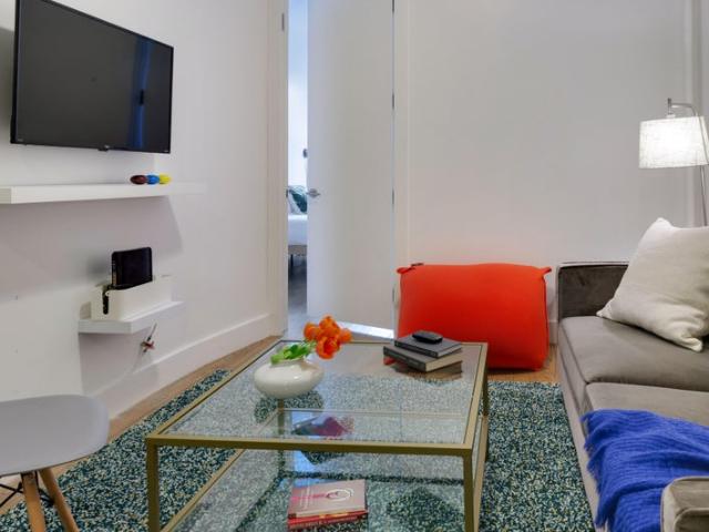 20 min from midtown apt w/ on site laundry