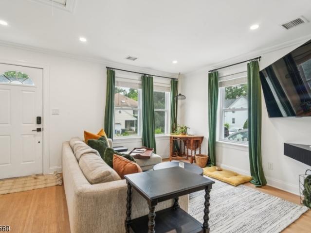 20 Mine Ave