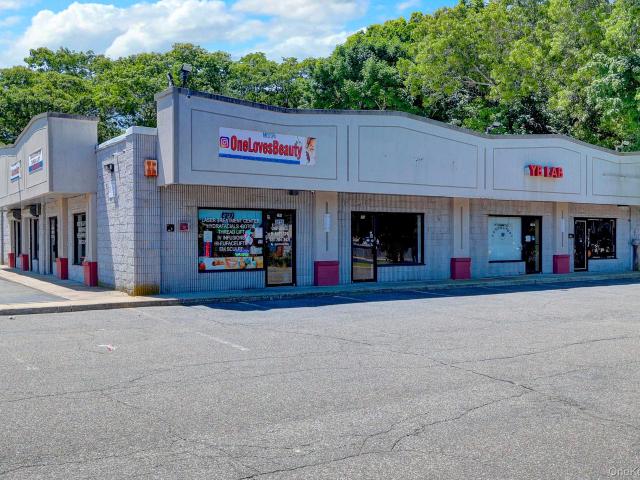 20 Middle Country Road D