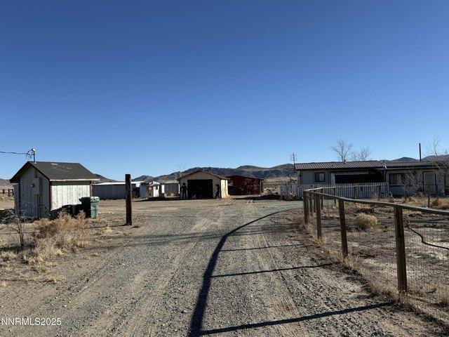 20 Miley Ln, Yerington, NV 89447