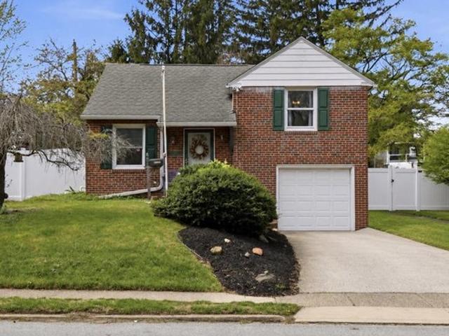 20 N Malin Rd, Broomall, PA 19008