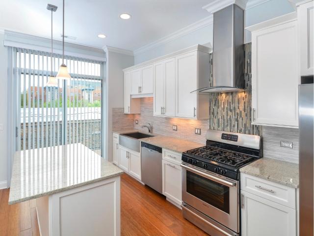 20 N Aberdeen Street # 405