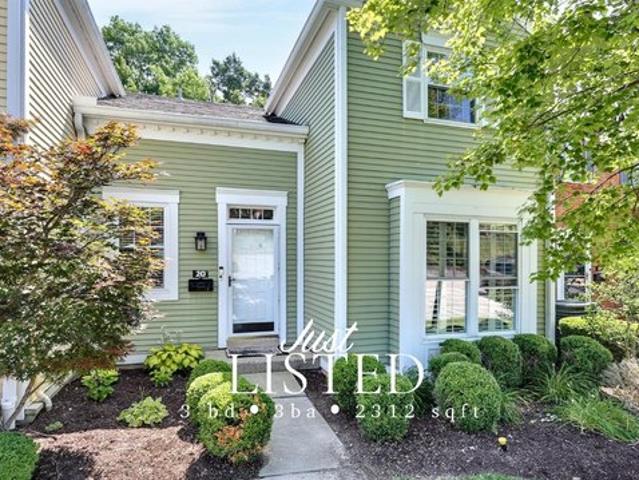 20 N Applewood Ct, Fairfield, OH 45014